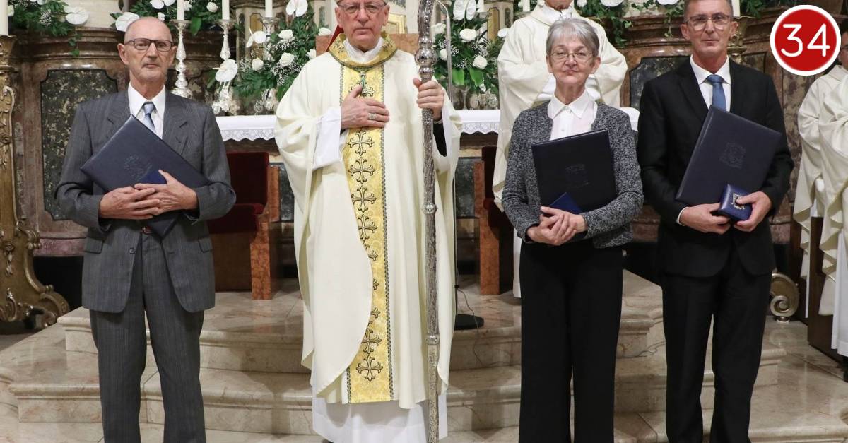 Požeška biskupija odlikovala zaslužne vjernike laike; Dubravku, Matiju ...