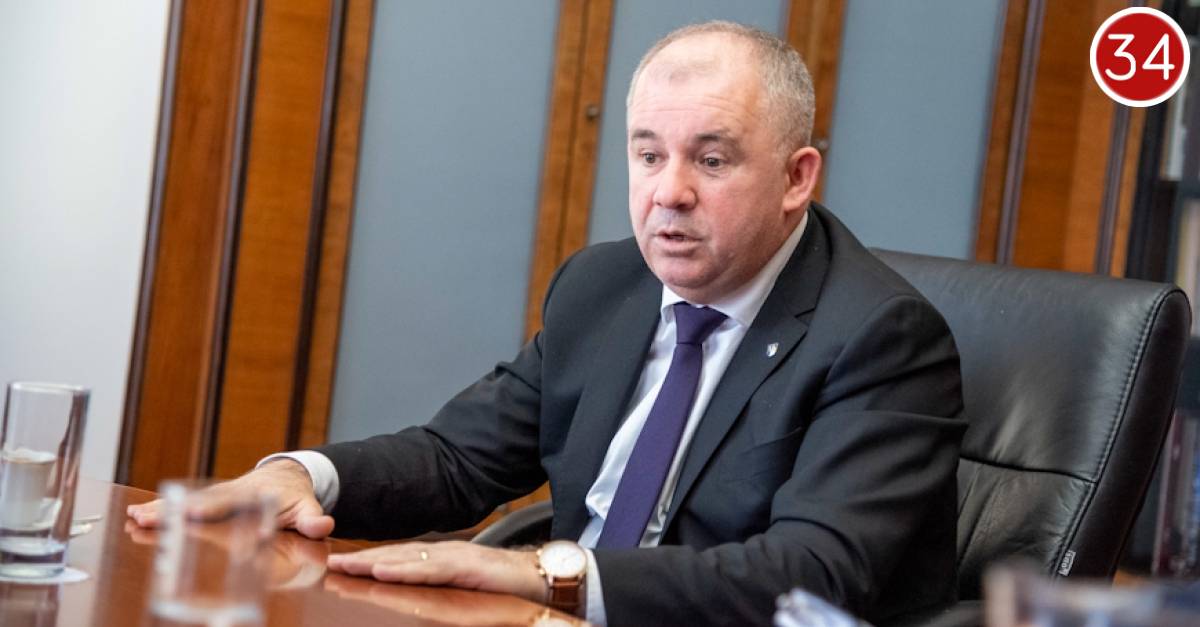 Općina Jasenice nije ukinula porodiljne naknade za roditelje Općina Jasenice nije ukinula porodiljne naknade za roditelje